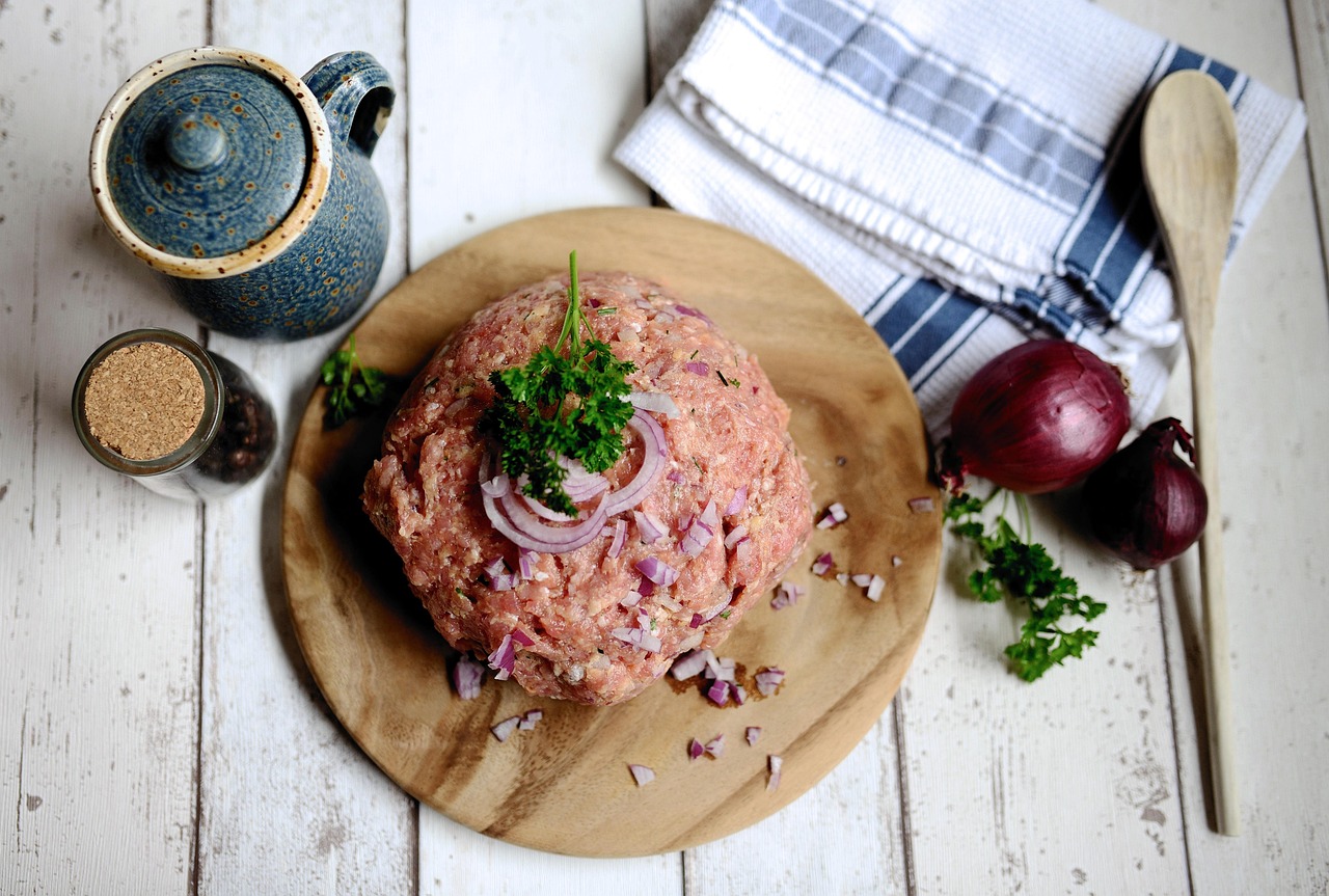 When Veganism Meets Meat Lovers: How to Dine Together Despite Different ...